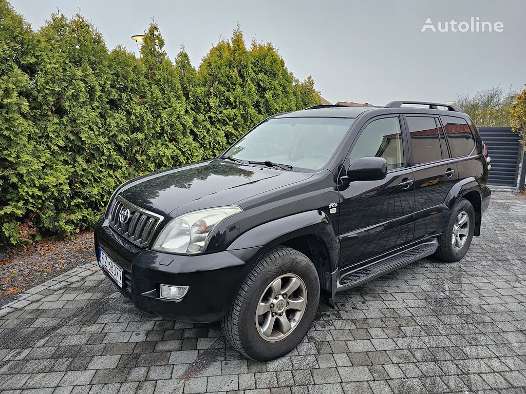 Toyota LAND CRUISER 3.0 D4D 4X4 REDUKTOR SALON PL BEZWYPADKOWY 8 person terenac