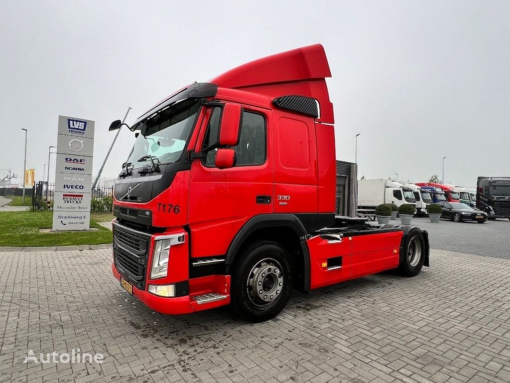 Volvo FM 330 4x2 trekker 4x2 / 872.050km tegljač