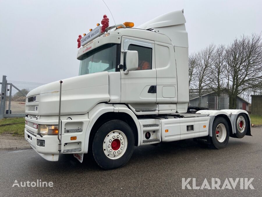 Prodaje se Scania T144 tegljač na aukciji