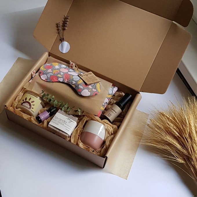 PAMPER GIFT BOX