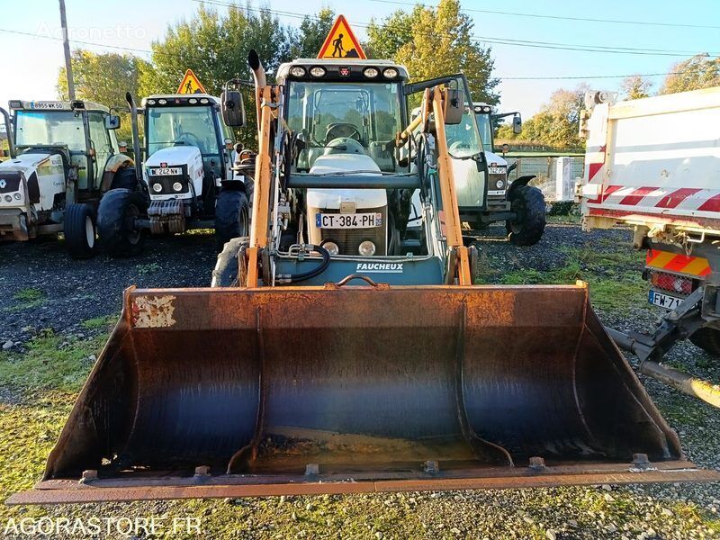 Prodaje se Massey Ferguson 6445 traktor točkaš na aukciji