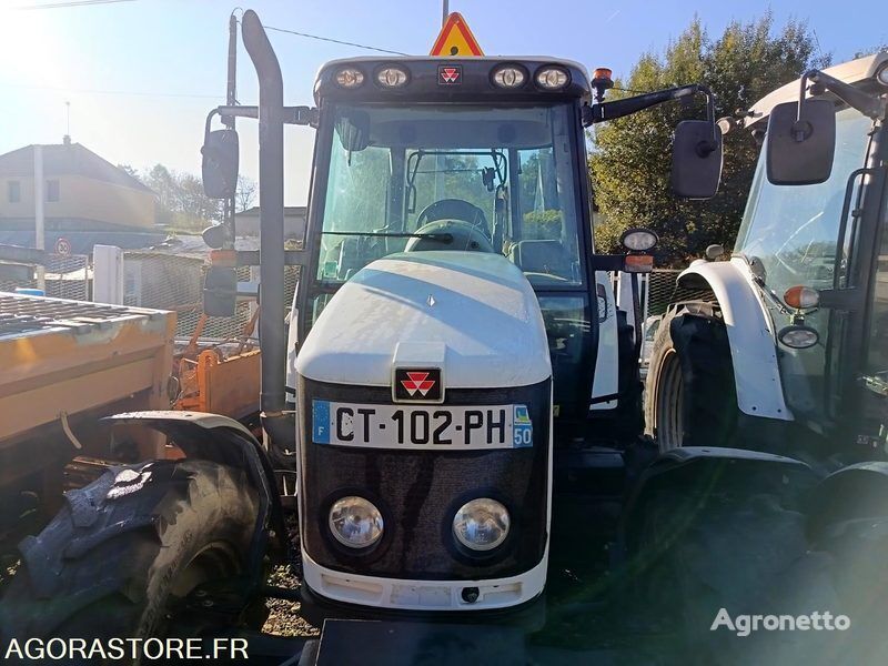 Prodaje se Massey Ferguson 6445 traktor točkaš na aukciji