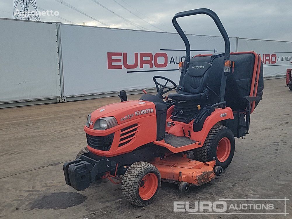 Prodaje se Kubota BX2350 mini traktor na aukciji