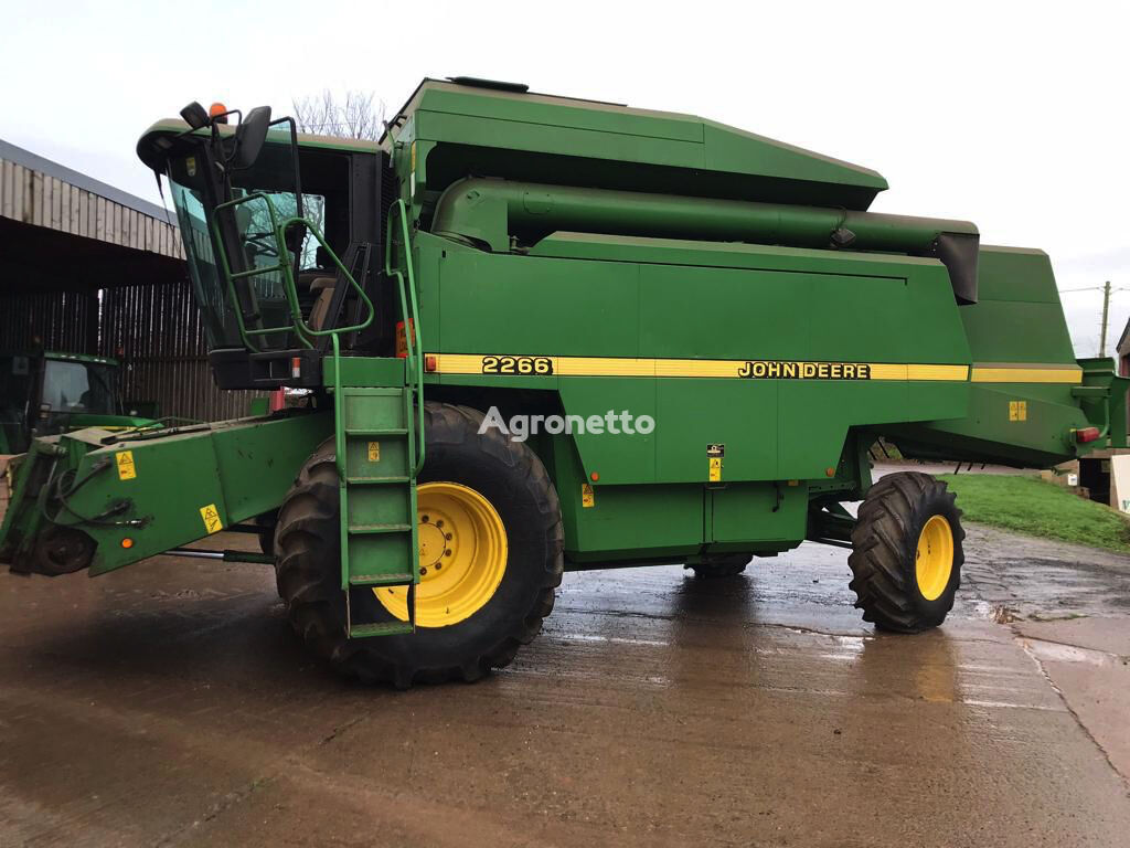 John Deere 2266 kombajn za žito