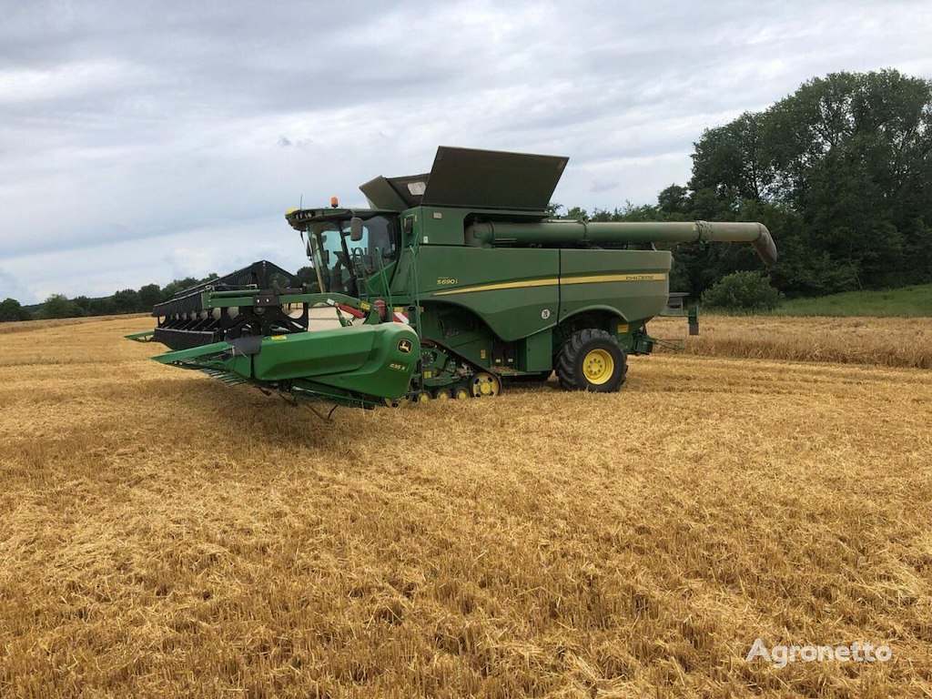 John Deere S690i kombajn za žito