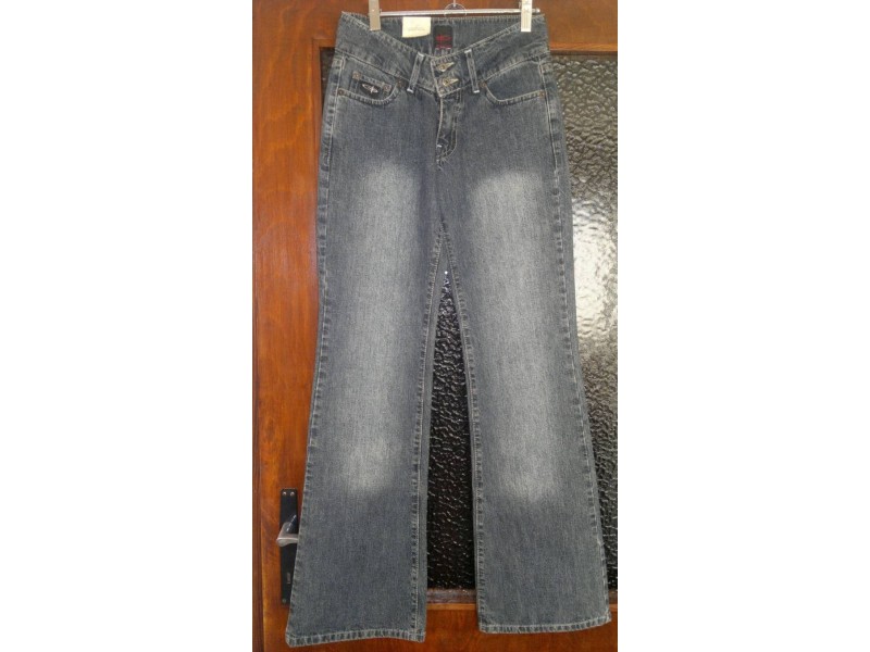 Farmerke ` ECCO jeans` (novo)