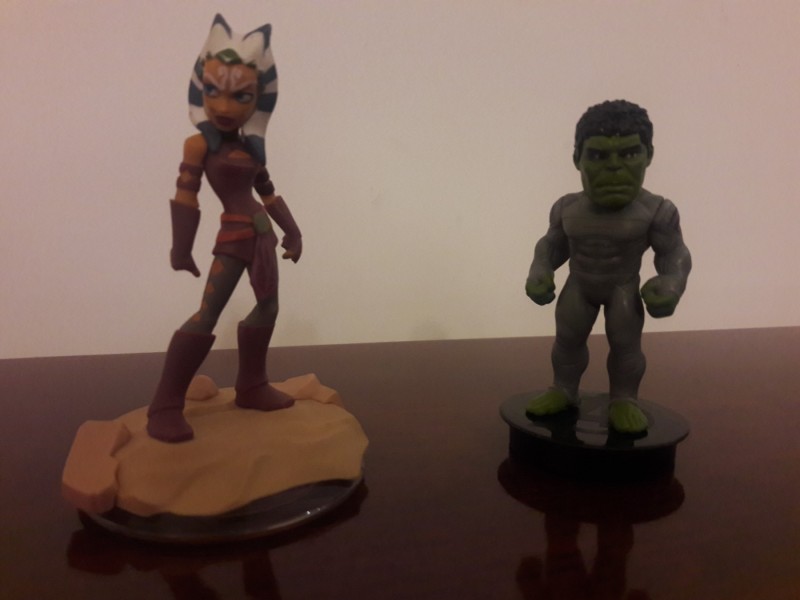 Star Wars Ahsoka Tano Disney + Hulk avengers