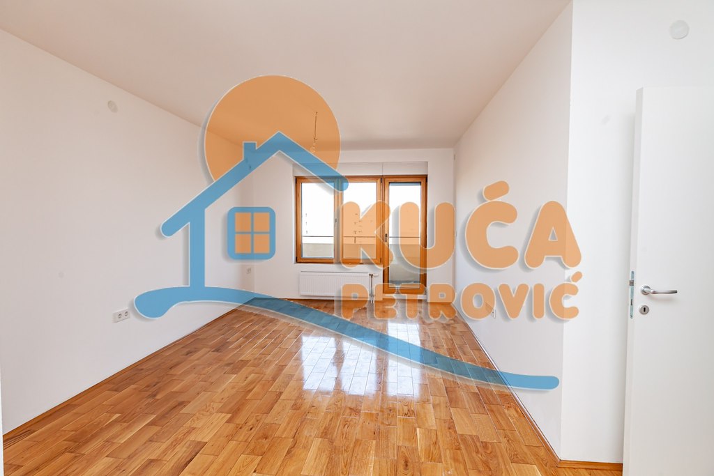 Dvosoban stan, 80 m2, Centar, Vožda Karađorđa ID: i-012761