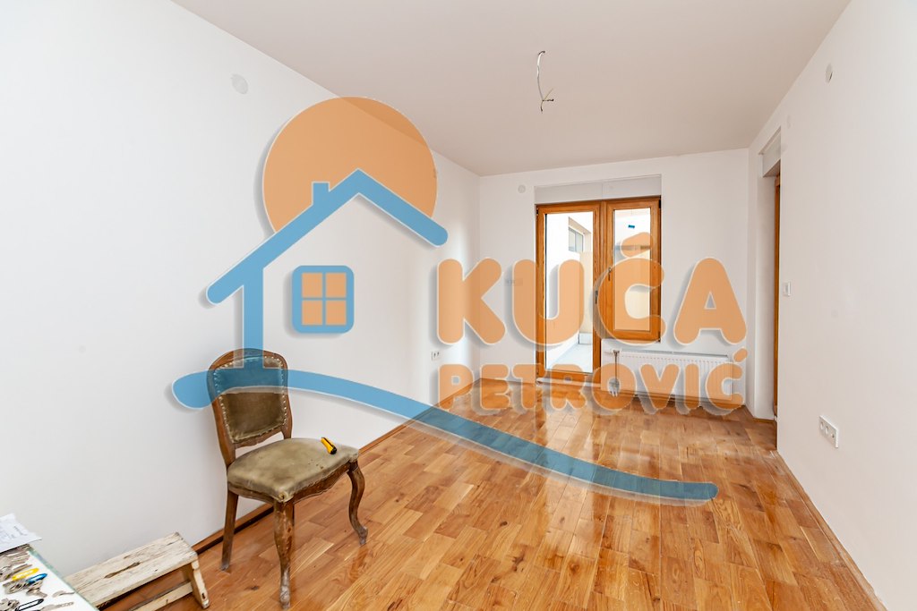 Trosoban stan, 91 m2, Centar, Vožda Karađorđa ID: i-012760