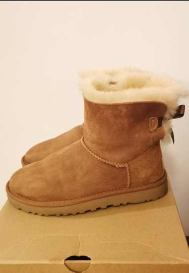 12000*** UGG Mini - Novo, Full Pakovanje