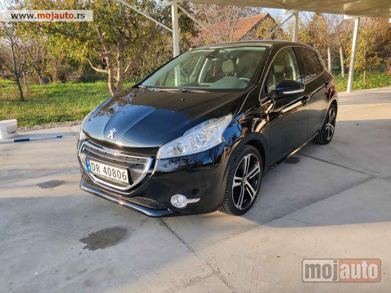 Peugeot 208 black edition