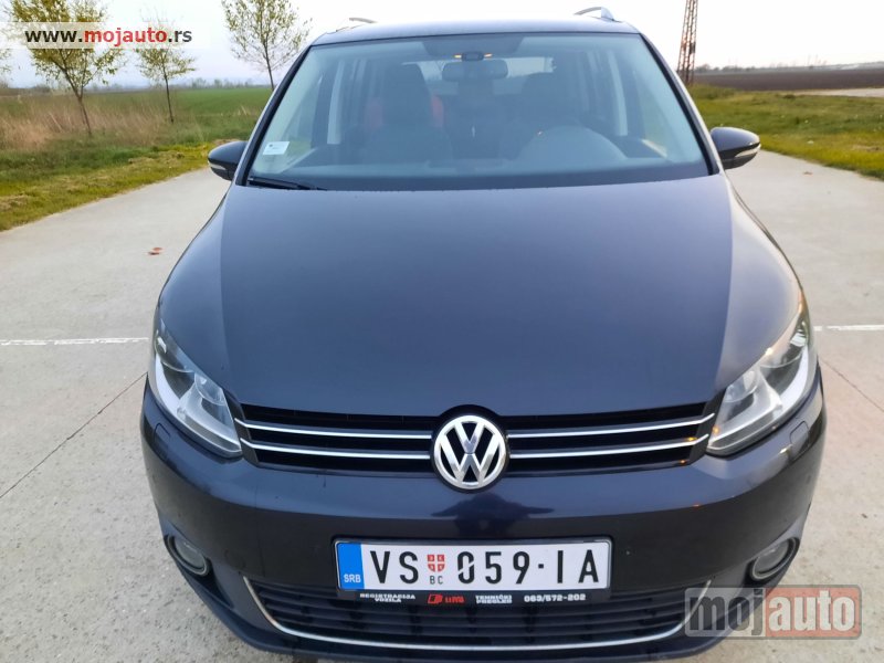 VW Touran 2.0TDI DSG HIGH LINE 7SED