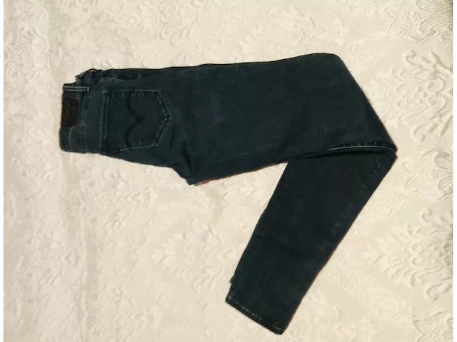 Levis farmerke 27