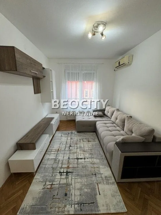 Izdavanje, dvosoban stan, 48m2, Centar, Novi Sad