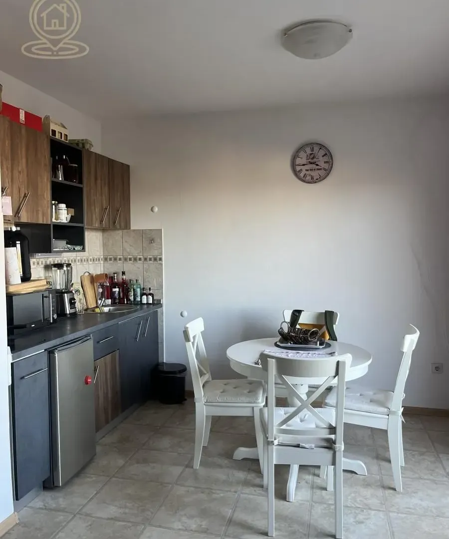 Izdavanje, dvosoban stan, 43m2, Kneževac, Beograd