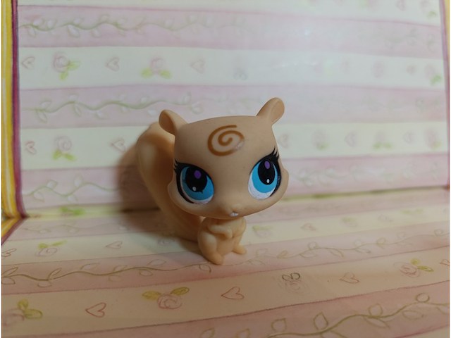 Littlest pet shop LPS