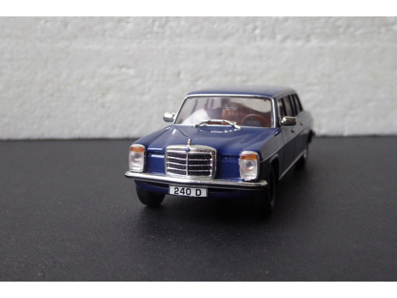 Mercedes Benz W115 1:43 IXO/Altaya