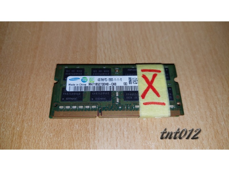 == 2 x 4Gb DDR3 RAM memorija za laptop ==