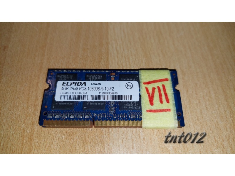 == 2 x 4Gb DDR3 RAM memorija za laptop ==