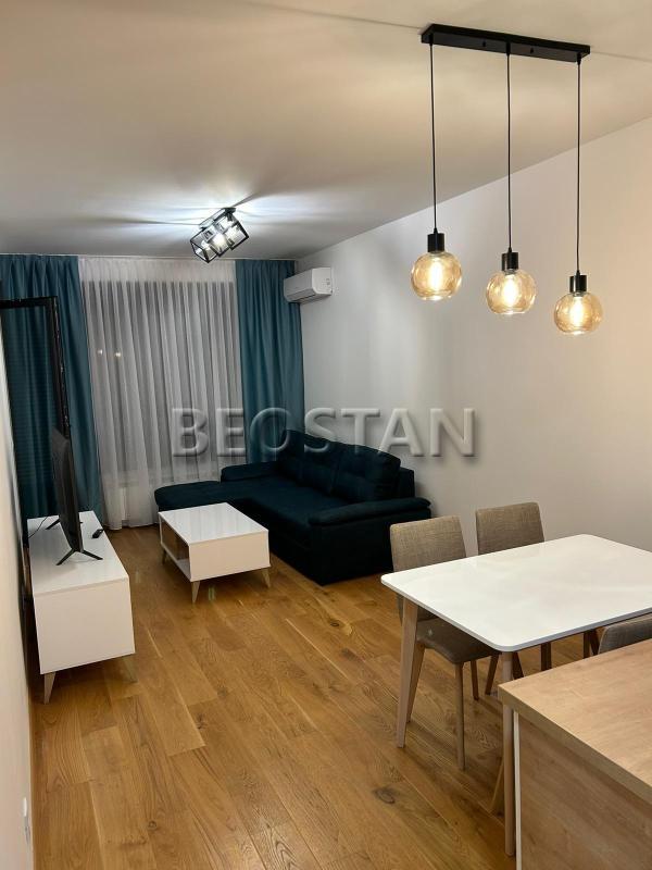 Dvosoban stan za izdavanje, 50m2, 800€