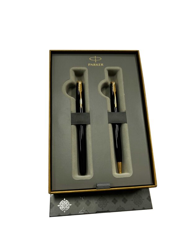 Parker poklon SET Sonet Black GT – Hemijska olovka + Nalivpero