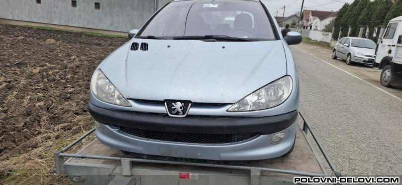 Peugeot 206 1.1 Kompletan Auto U Delovima