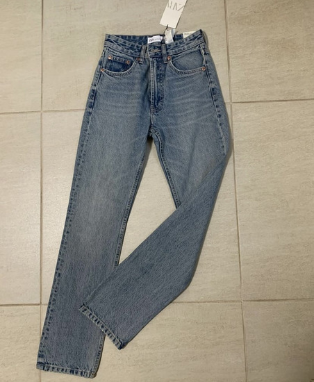 Zara farmerke s etiketom XS/S