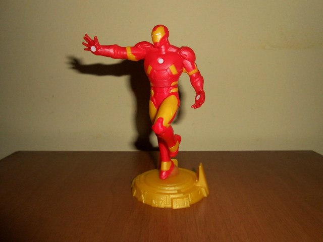 Kinder MAXI - Iron Man