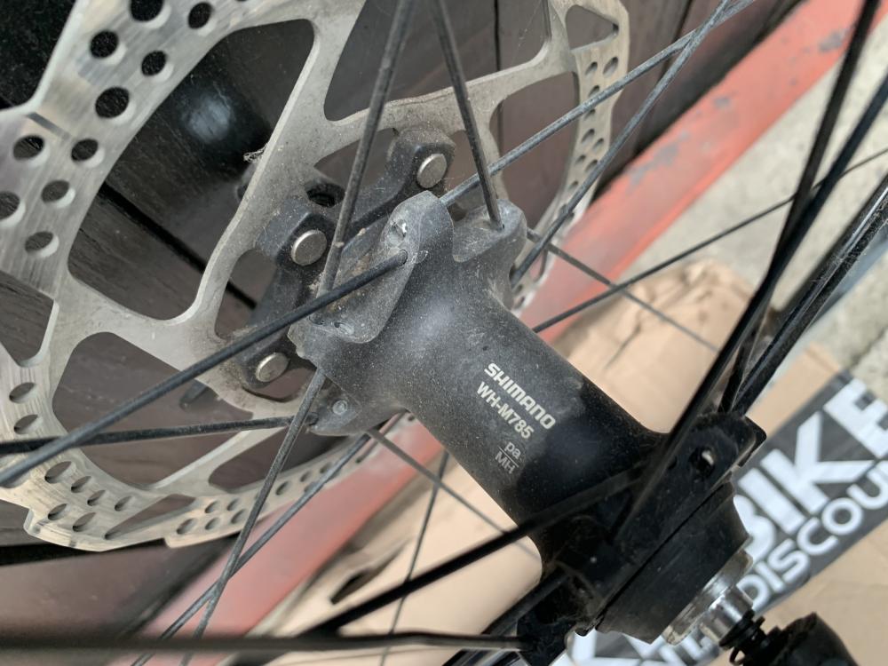 Shimano Deore XT wh-m785 prednji tocak