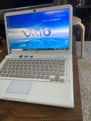 Sony Vaio pcg-61714m i5/8gb/256gb nov ssd