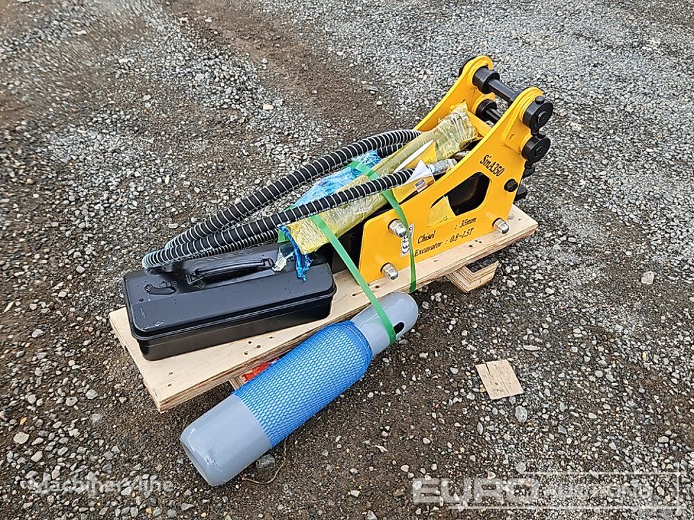 Prodaje se Hydraulic Breaker to suit Mini Excavator hidraulični čekić na aukciji