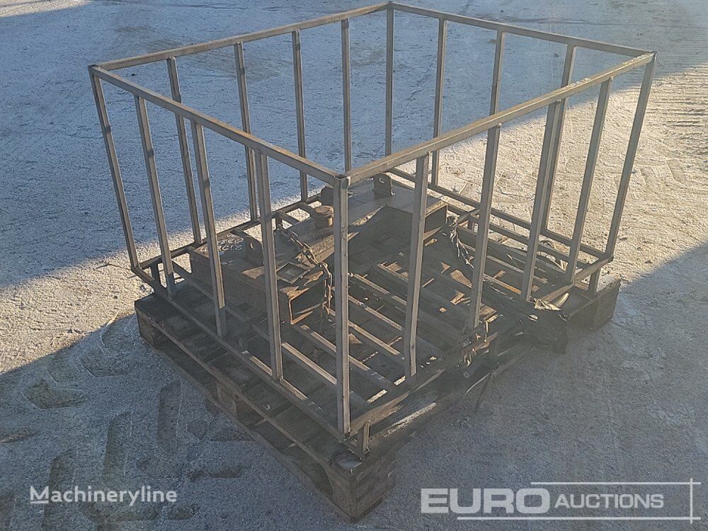 Prodaje se Crane Attachment to suit Forklift, Lifting Chains & Hooks, Stillage kašiku za prednje utovarivač na aukciji