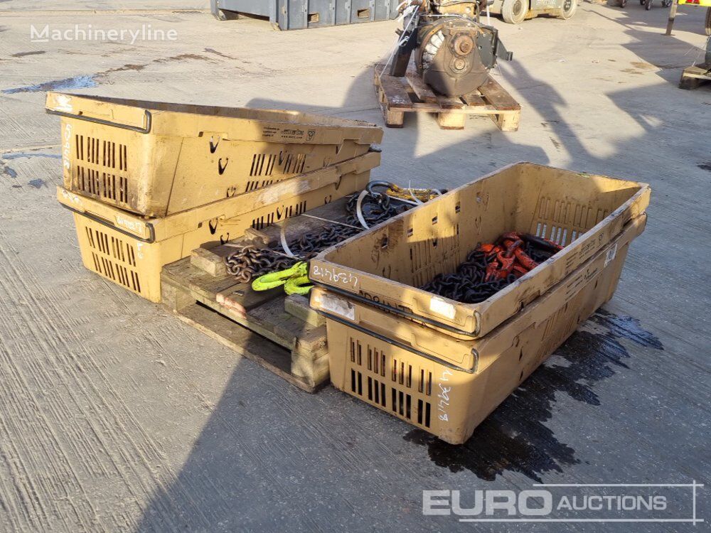 Prodaje se Selection of Lifting Chains & Hooks (1 Pallet, 4 Stillages of) kašiku za prednje utovarivač na aukciji