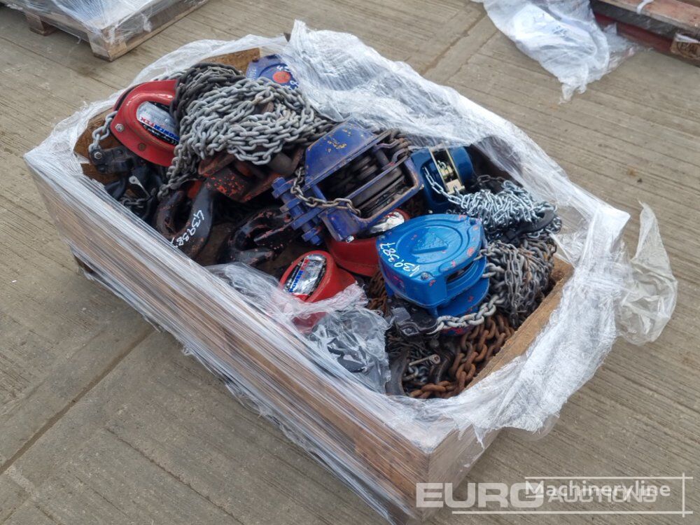 Prodaje se Pallet of Various Size Lifting Chains & Blocks kašiku za prednje utovarivač na aukciji