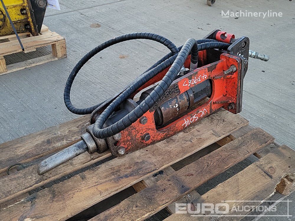 Prodaje se Hydraulic Breaker 30mm Pin to suit Mini Excavator hidraulični čekić na aukciji