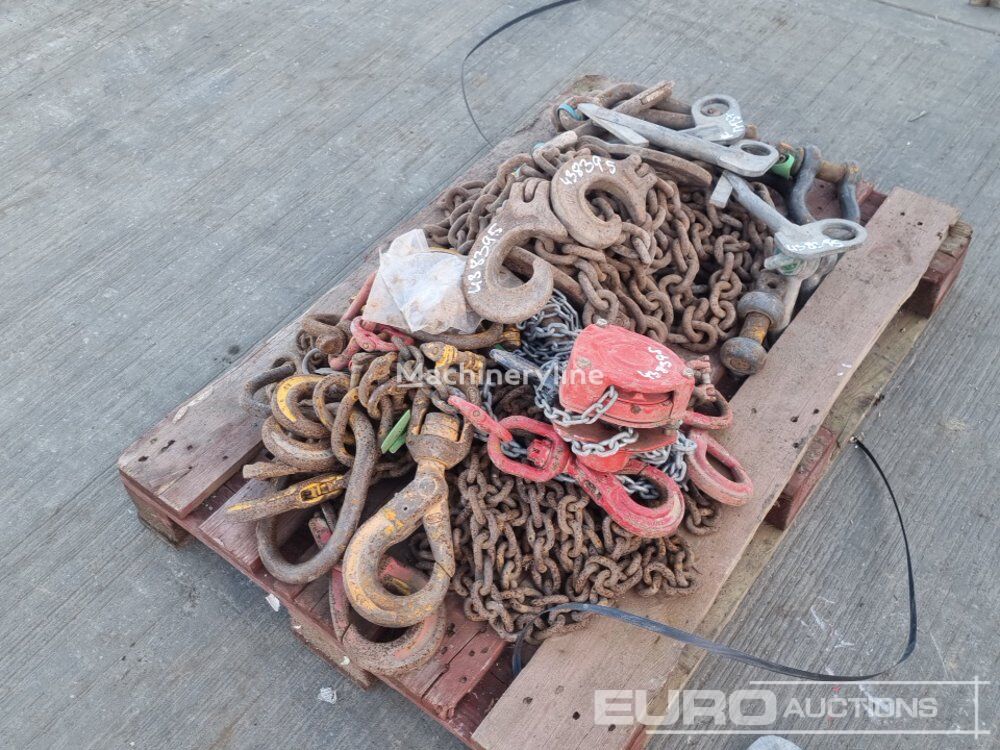 Prodaje se Selection of Lifting Chains, Hooks & Shackles (1 Pallet of) kašiku za prednje utovarivač na aukciji