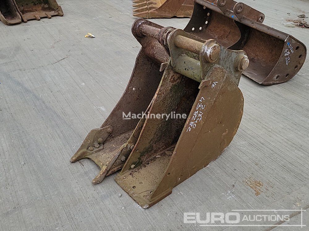 Prodaje se 12", 12" Digging Bucket 60mm Pin to suit 10 Ton Excavator kašiku za bager na aukciji