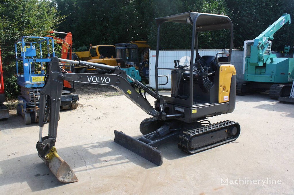 Prodaje se Volvo EC18D mini bager na aukciji