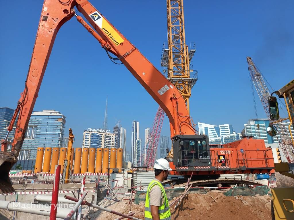 Hitachi EX1200-6 (LongReach 28m - Abu Dhabi) bager sa dugom strelom