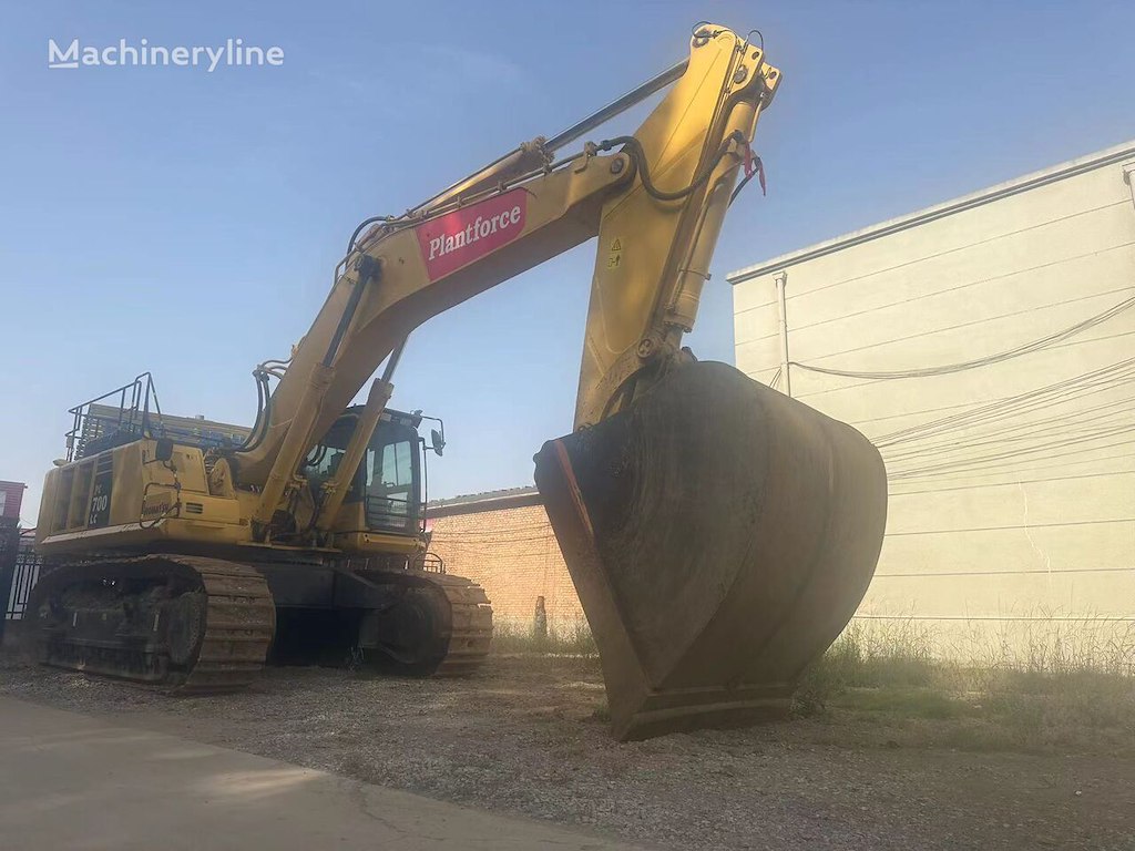 Komatsu PC700LC-5 bager guseničar