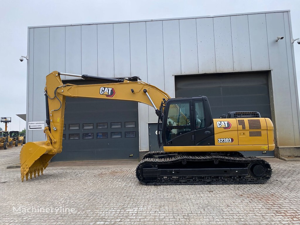 Novi Caterpillar 323D3 bager guseničar