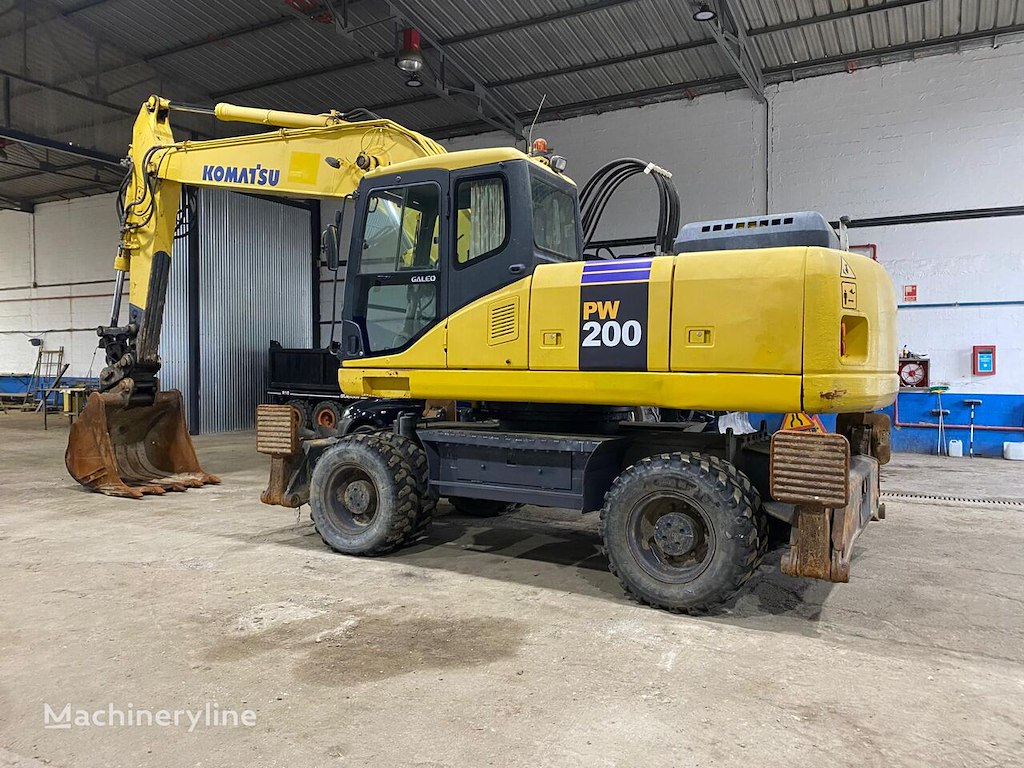 Komatsu PW200 bager točkaš