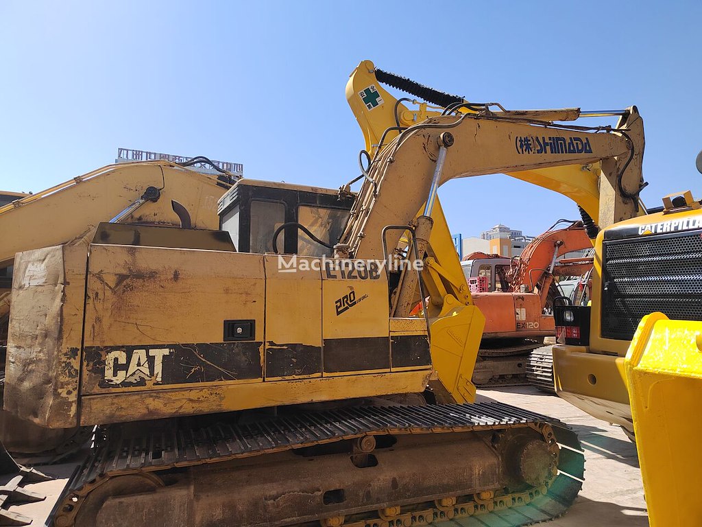 Caterpillar E120B bager guseničar