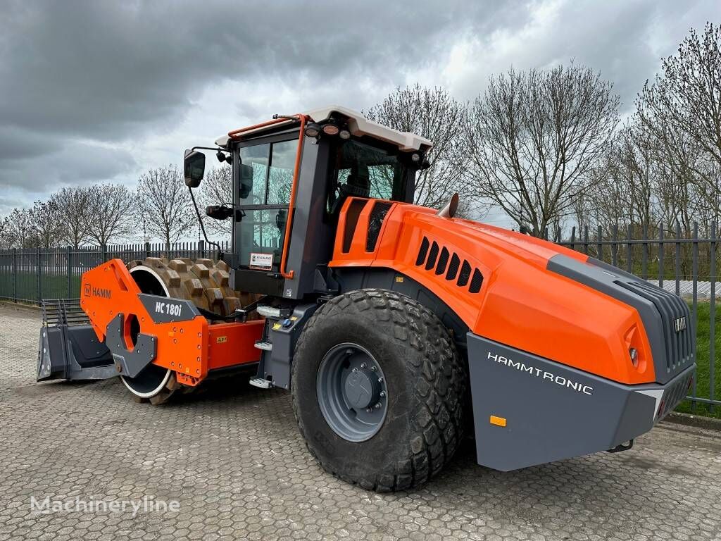 Hamm HC 180 i year 2022 demo new with dozerblade kompaktor s jednim valjkom