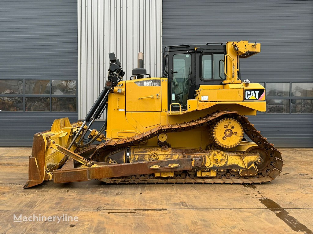 Caterpillar D6T LGP buldožer