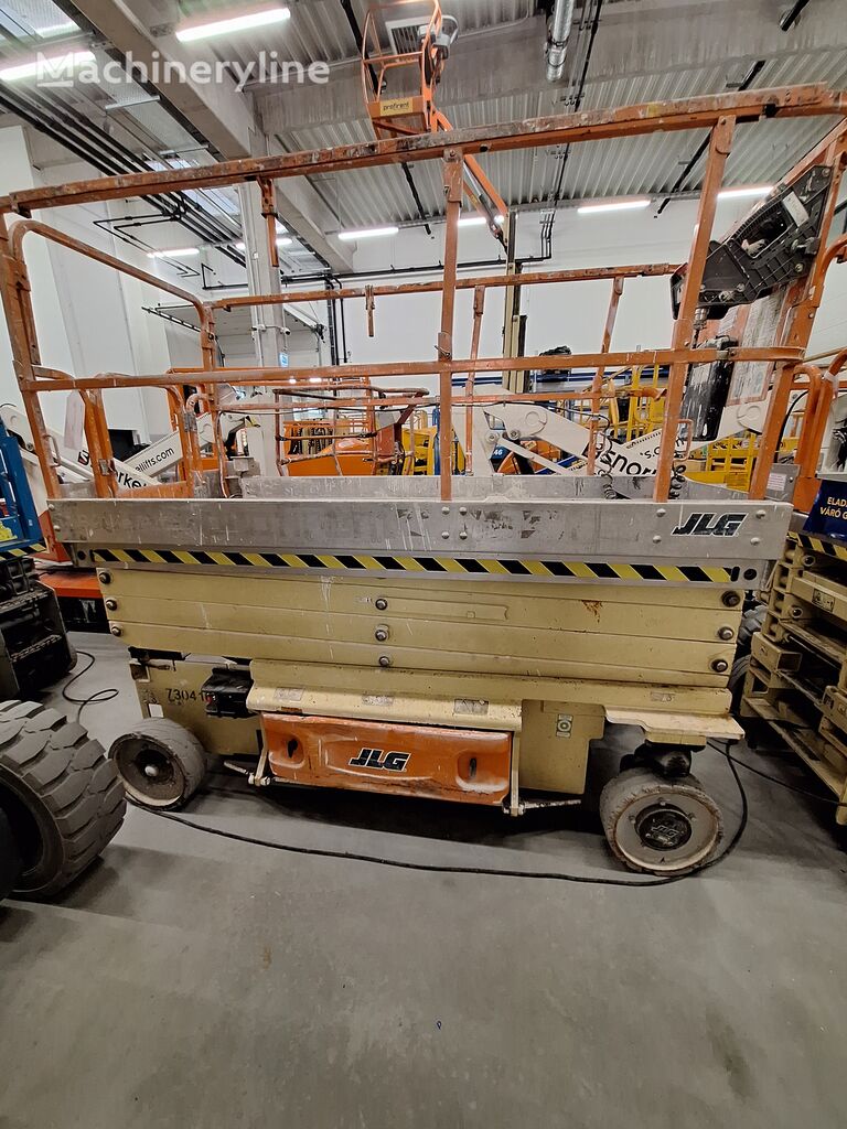 JLG 3246ES makazasta platforma