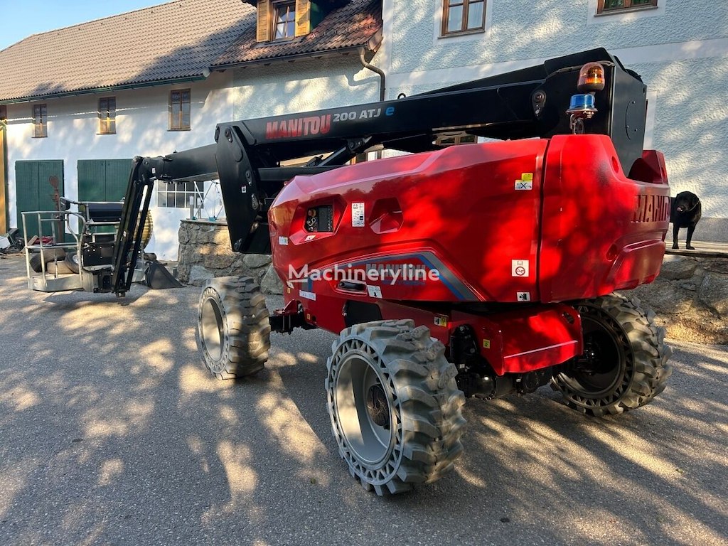 Prodaje se Manitou 200 ATJe hidrauličnu zglobnu platformu na aukciji