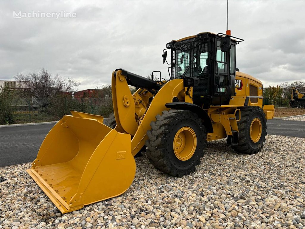 Caterpillar 930M prednji utovarivač