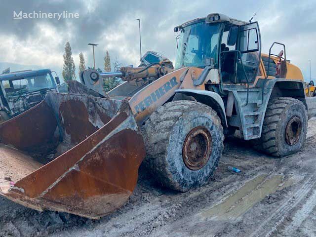 Liebherr L586 prednji utovarivač po rezervnim delovima