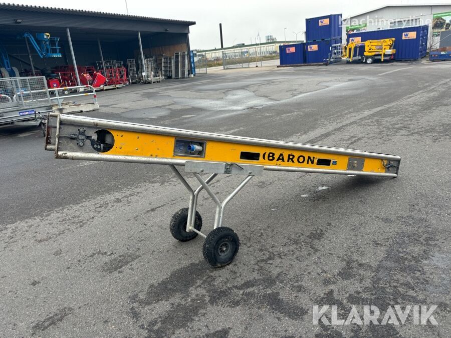 Prodaje se Baron CXL 3300 trakasti transporter na aukciji